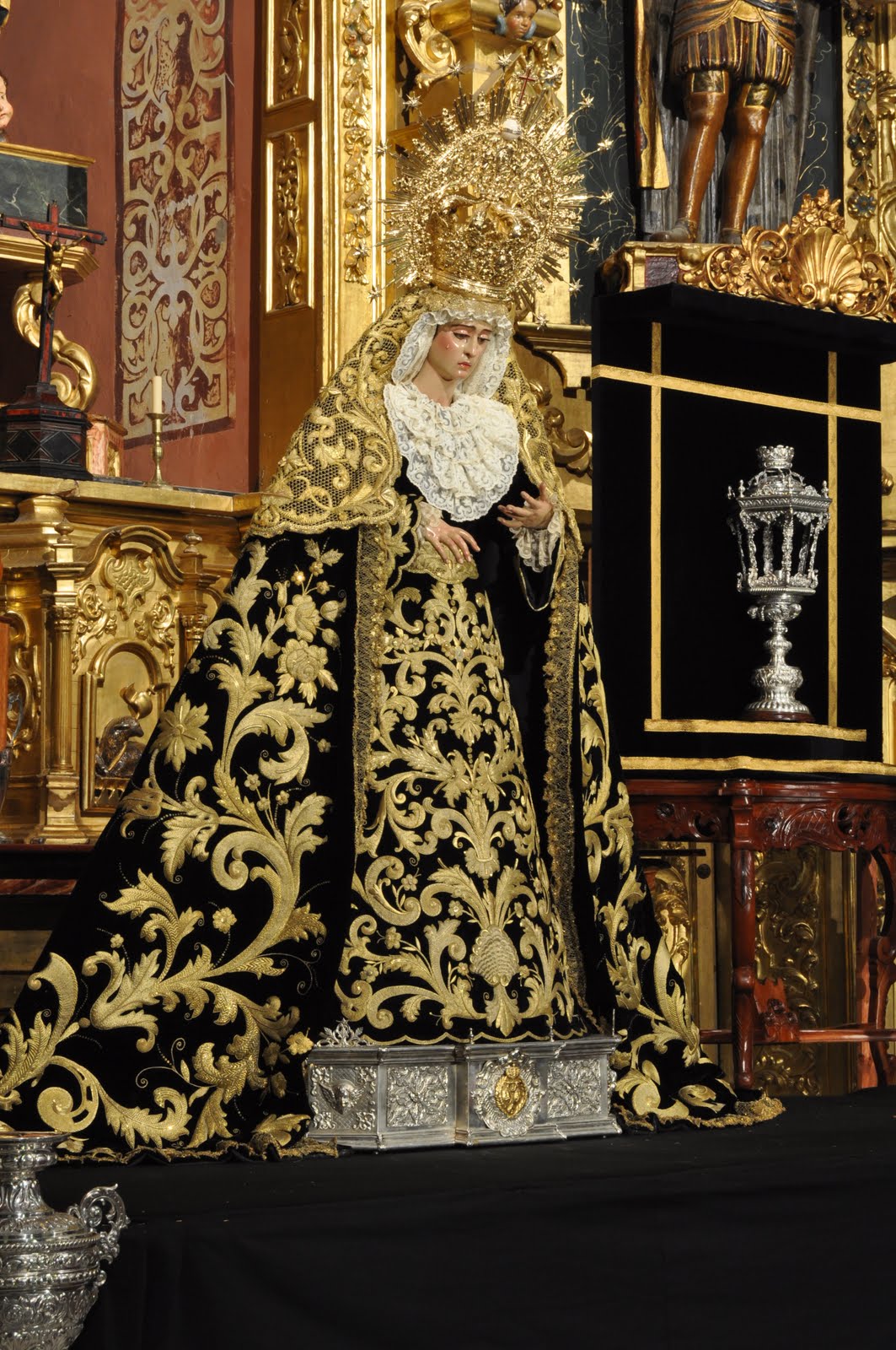 Hermandad de la Soledad - La Algaba: La Señora de La Algaba, está de ...