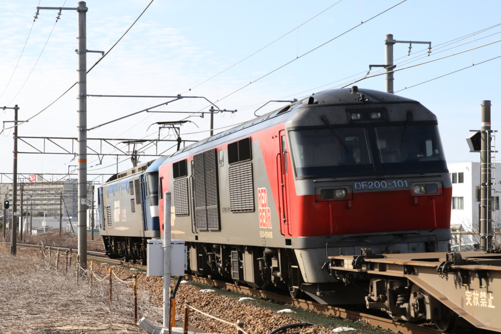 線路際の小さな幸せ: 5085レ EF210-114＋DF200-101 赤熊さんのムド付！ JFEイルカのUM27A、コキ104-5022