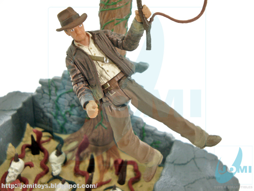 JoMi toys: Indiana Jones with Temple Pitfall