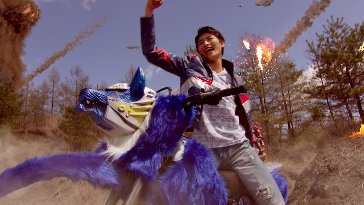 My Shiny Toy Robots: Movie REVIEW: Uchu Sentai Kyuranger the Movie: The ...