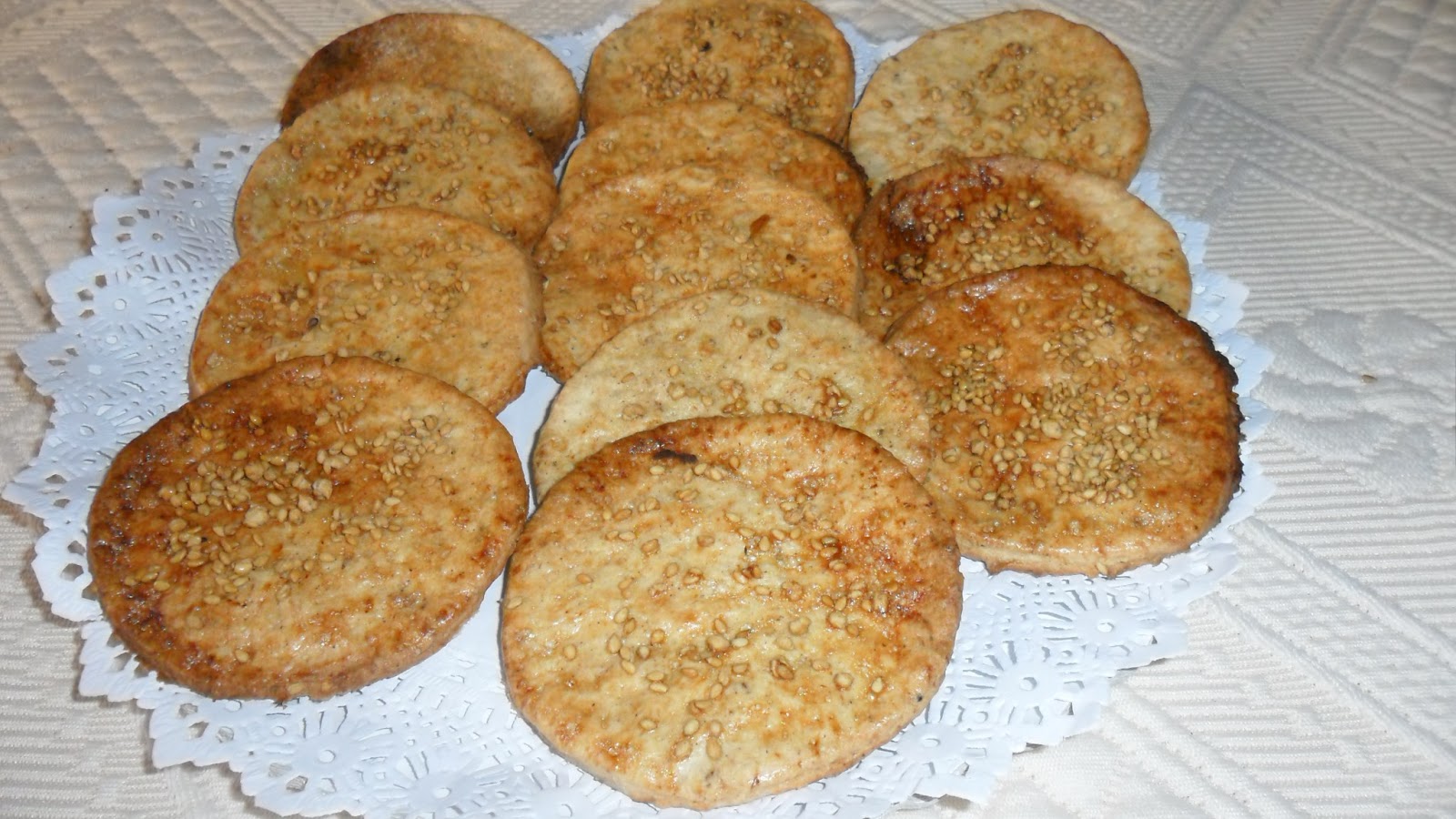 DORIS MIS COSILLAS: TORTAS SEVILLANAS CON ACEITE DE OLIVA.