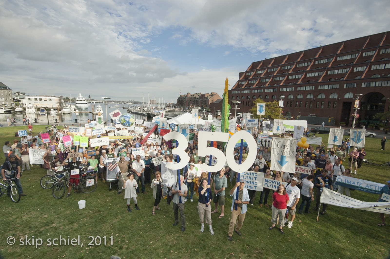 Mark Bohrer's Green Journal: Moving Planet rally in Boston 9/24/11