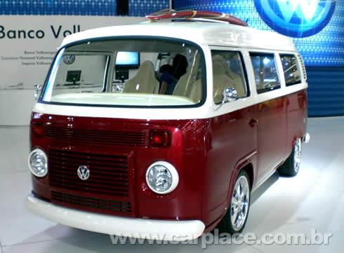 VW comemora 55 anos de Kombi no Brasil