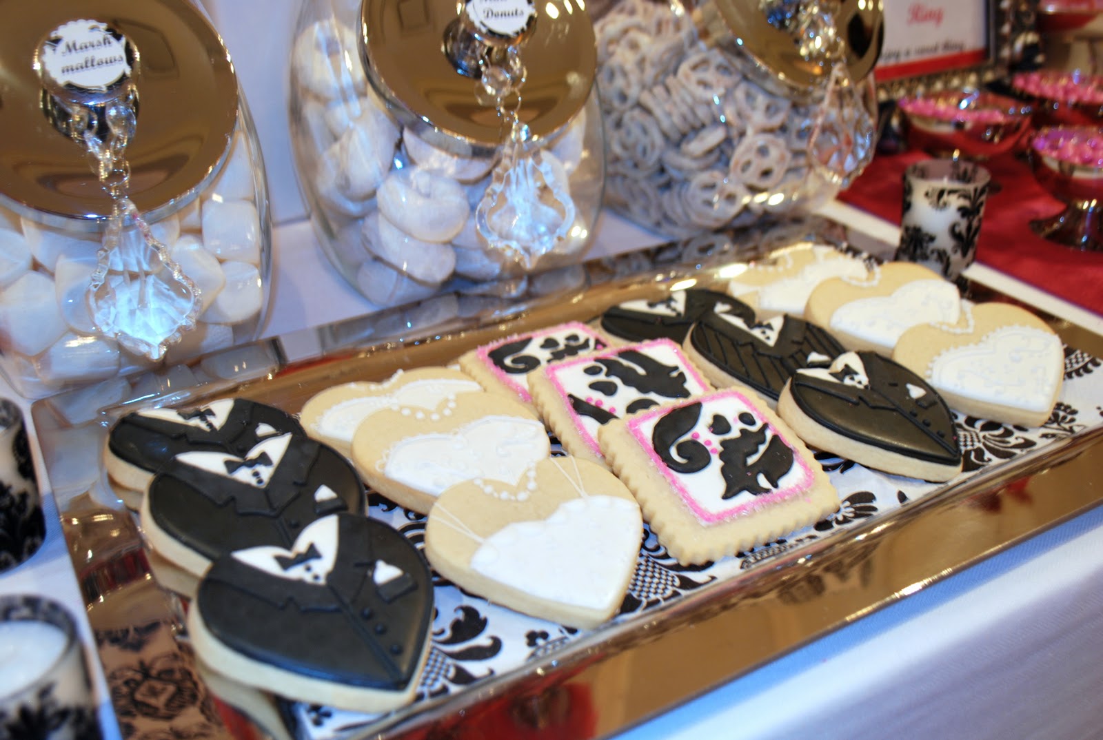 Fête Fanatic: Candy Buffet: A Thing for Bling