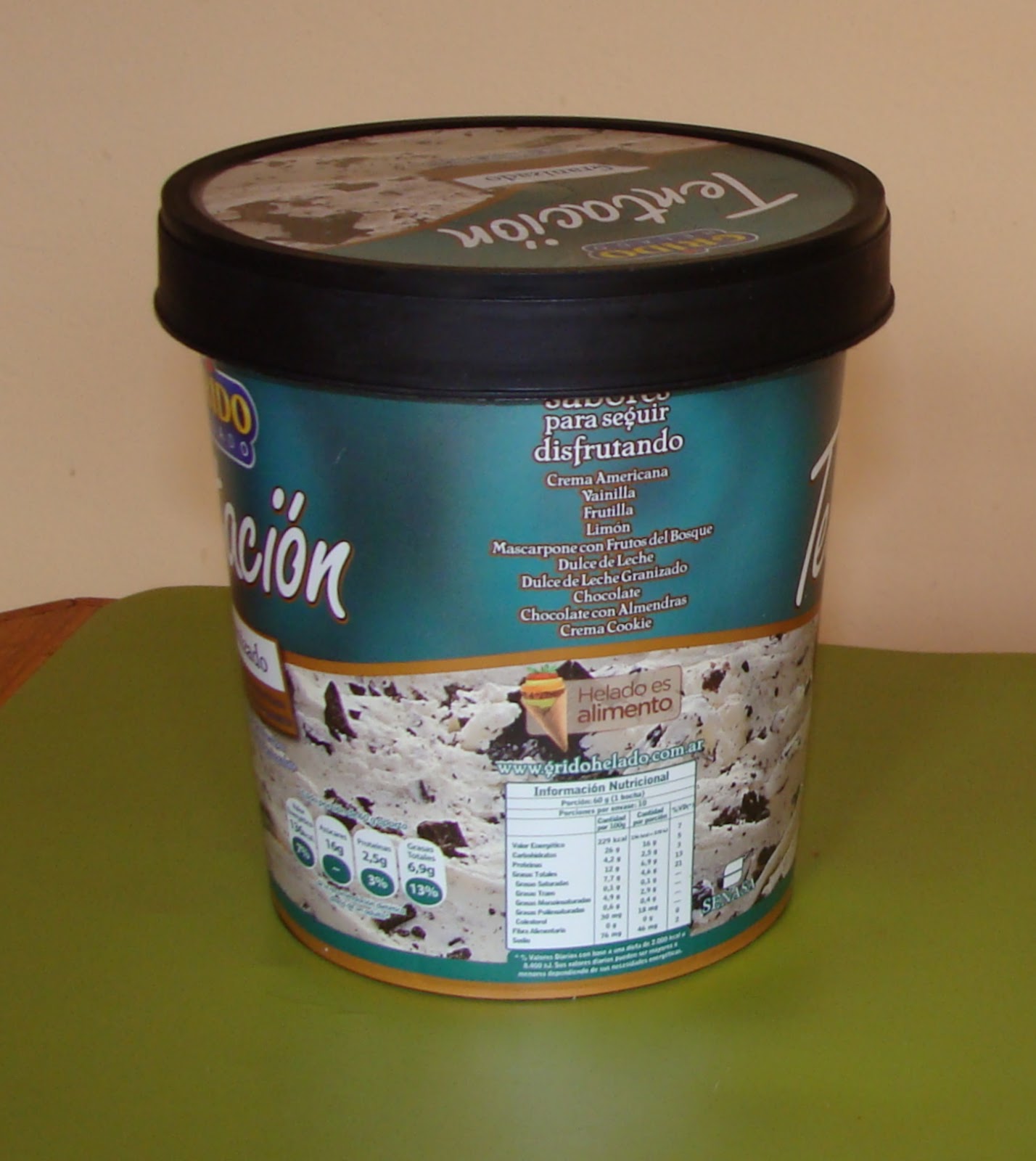 Creando Sueños: Reciclando potes de helado de plástico