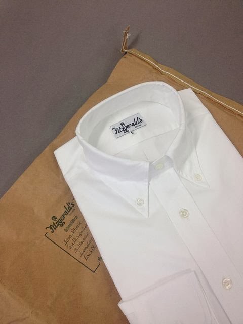 Männergarderobe: Ein unglaublich gutes Oxford Cloth Button Down-Hemd ...