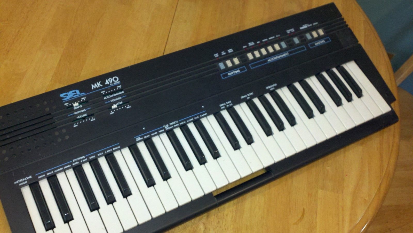 MATRIXSYNTH: SIEL MK490 Preset PCM Keyboard with Rhythm Accompaniment