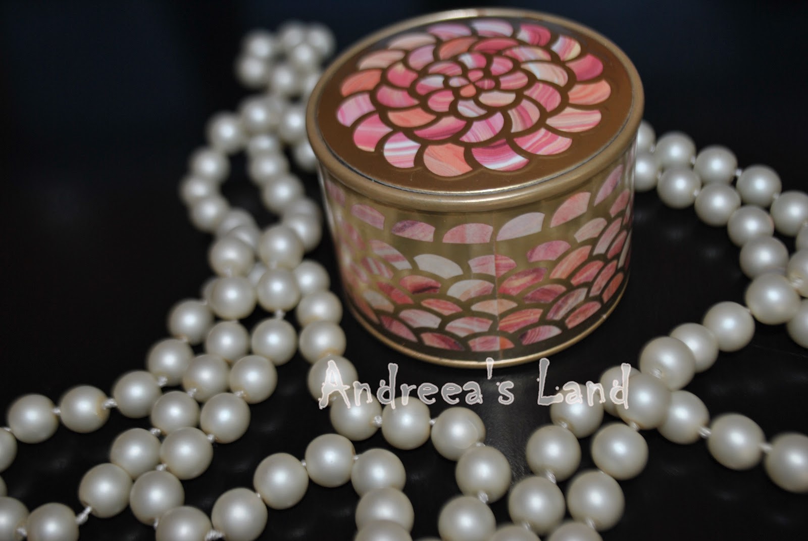 Overview: Guerlain - Meteorites Perles Teint Rose ~ Andreea's Land ♥