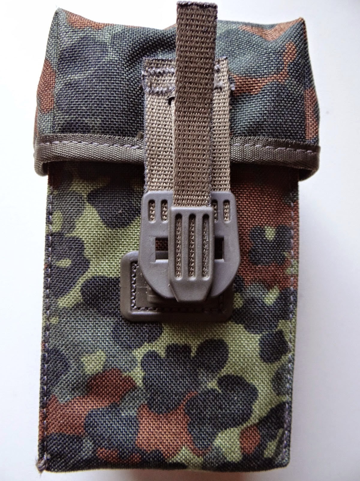 Webbingbabel: German Army G3 Flecktarn Double Magazine Pouch