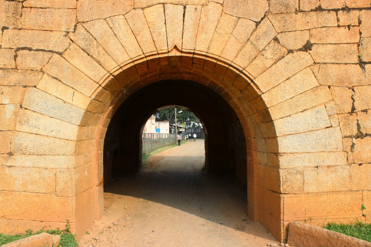 Journeys across Karnataka: Fort Devanahalli