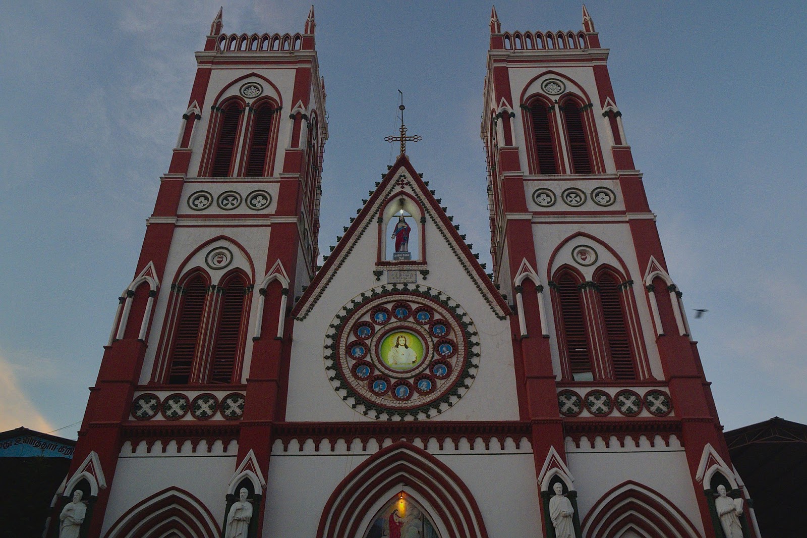 Pondicherry Tourism: Basilica of the Sacred Heart of Jesus, Pondicherry