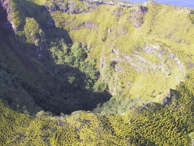 Darker Than Black, Blacker Than Hate: Krajobrazy wulkaniczne - galeria