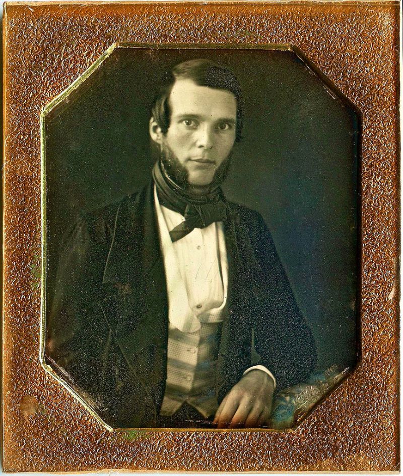 Victorian & Edwardian Mens' Fashion: 30 Vintage Studio Portraits of ...