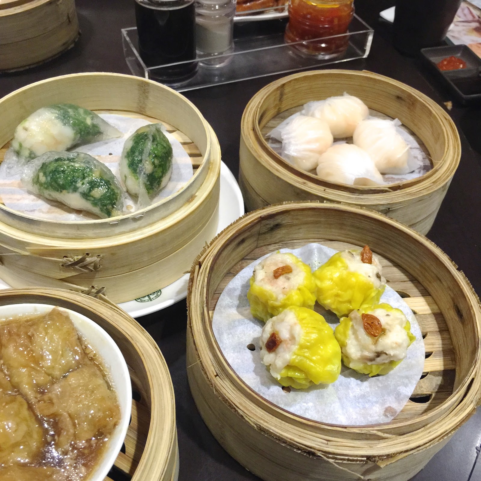 a hungry girl's guide to taipei: chinese/dim sum: i strongly recommend ...