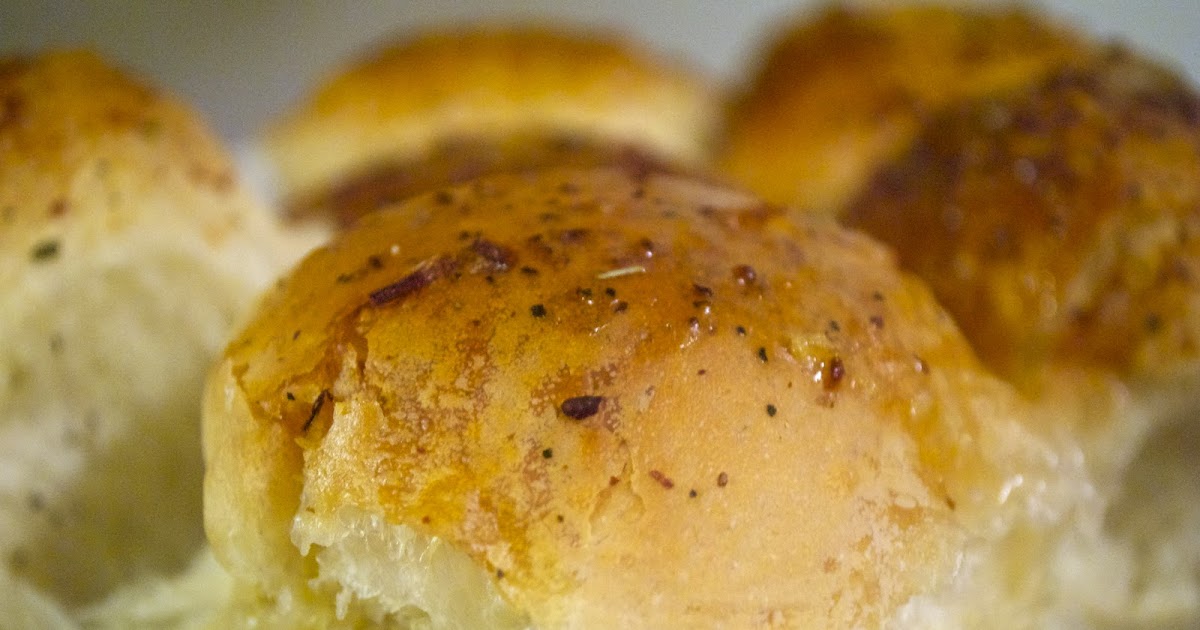 The Double Dipped Life: Easy Italian Dinner Rolls