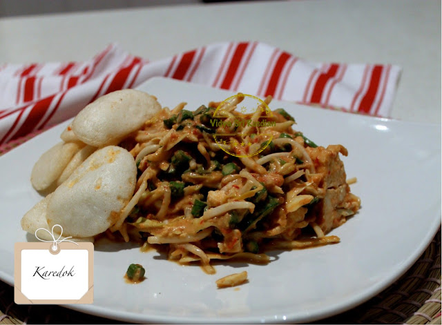 Widya Sri Rusdianti's Kitchen: INDONESIAN FRESH PEANUT SALAD (KAREDOK)