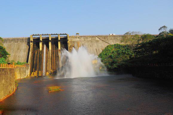 KERALA THE LAND OF RIVERS /FISHES WATERFALLS/ BEACH/ LAKE/ DAMS ...