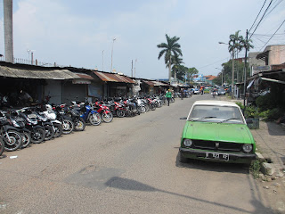Two-wheeler parking can be very very space-efficient!