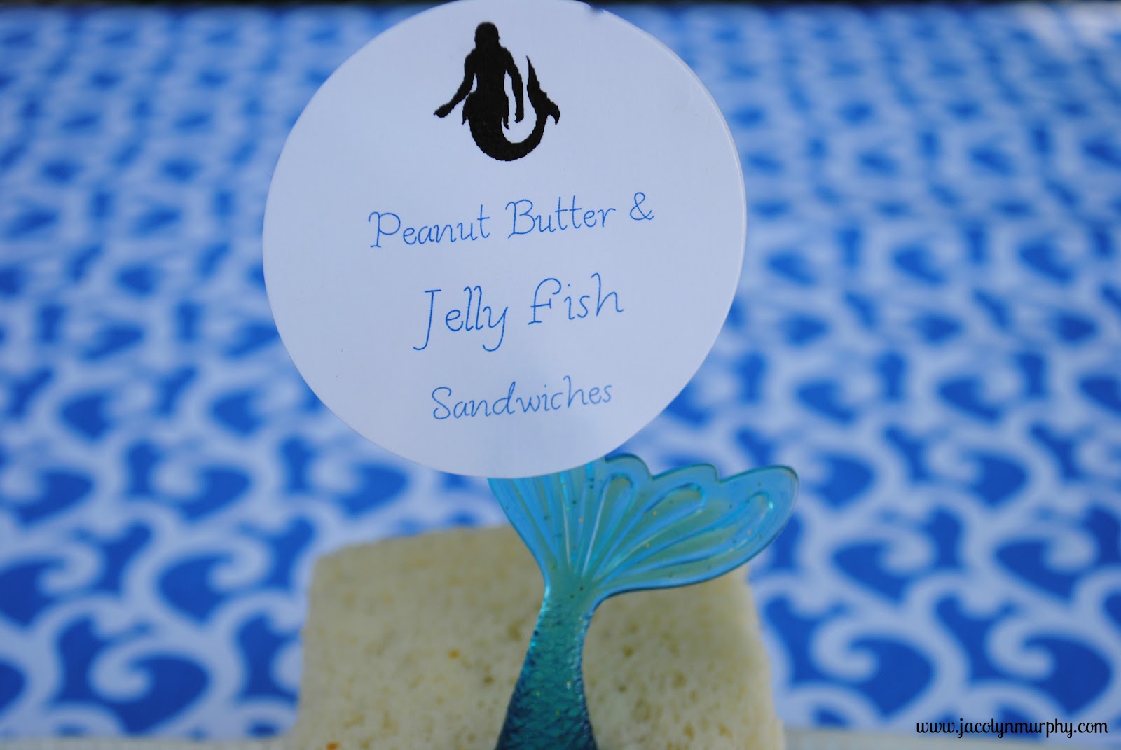 Jac o' lyn Murphy: What to serve your thirsty, hungry Mermaids...