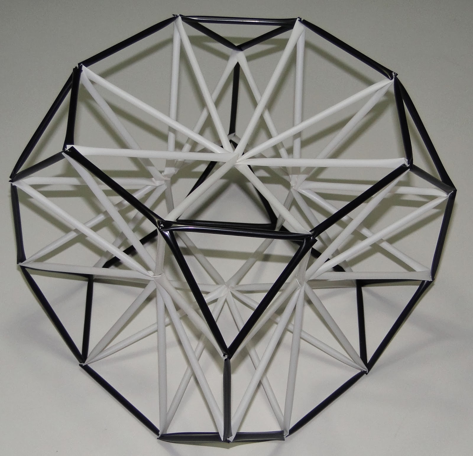 Poliedros de Canudos: O Cubo Truncado