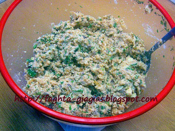 Ταραμοκεφτέδες με άσπρο ή κόκκινο ταραμά