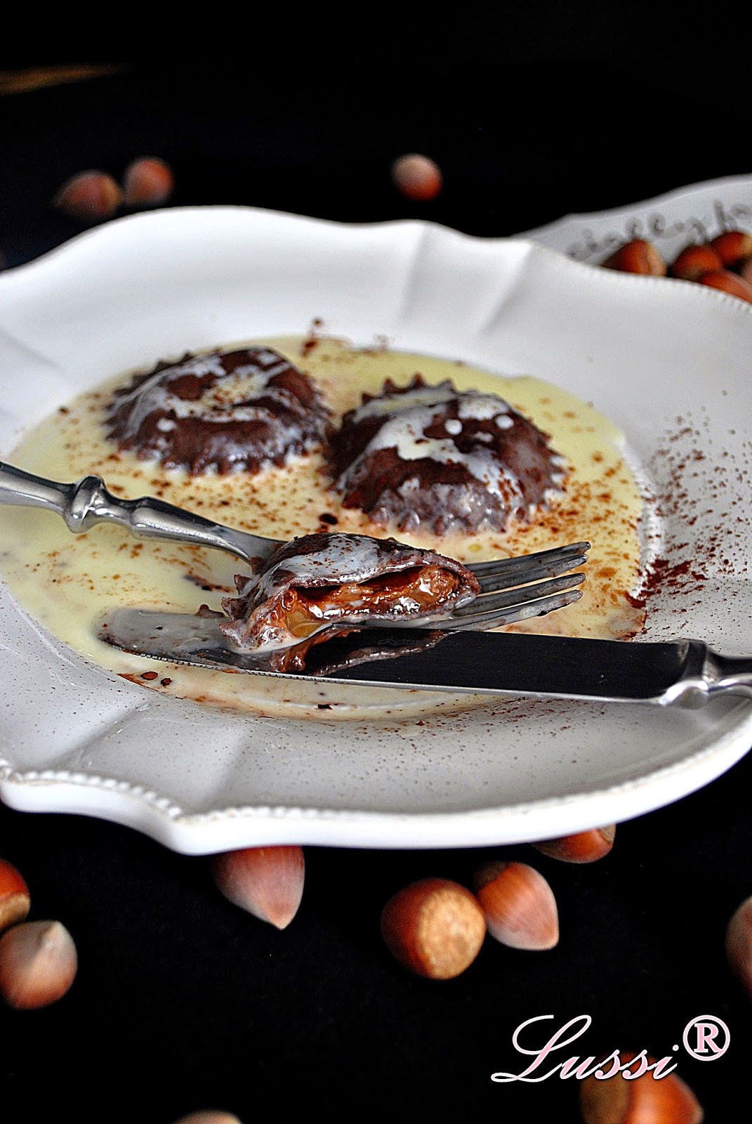 Lussi`s World of Artcraft: Шоколадови равиоли с карамелен пълнеж ...