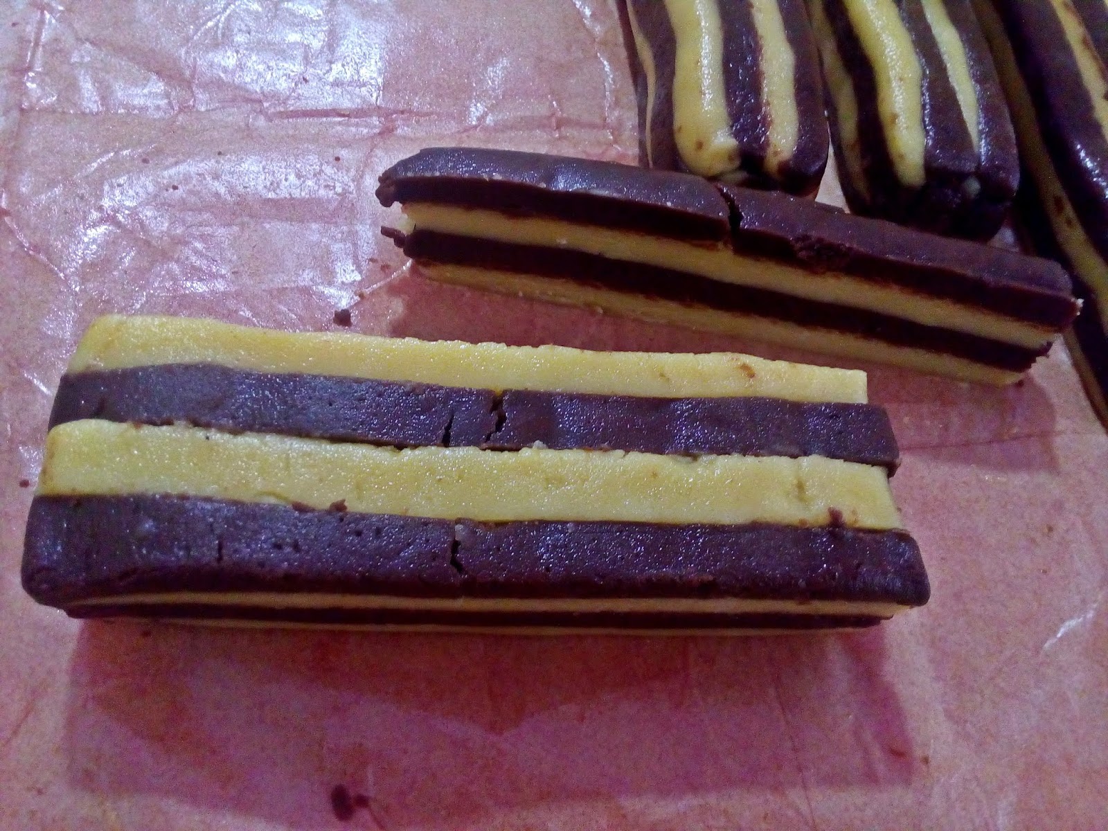 SurayaMSyed: Biskut Dam