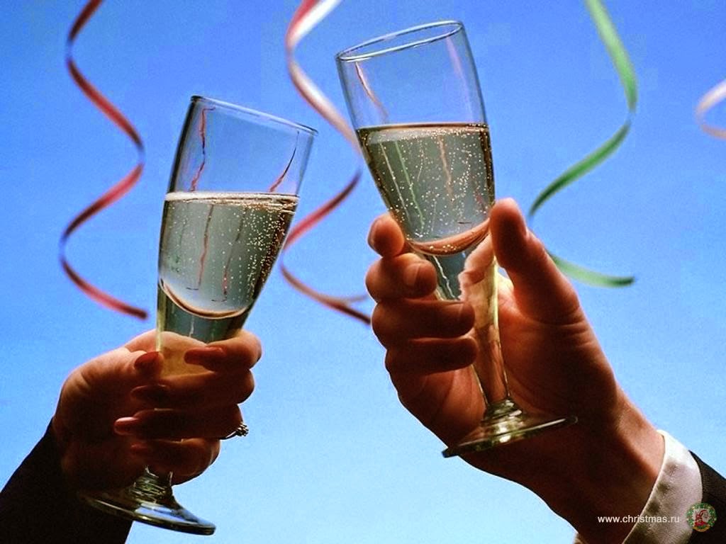 Besplatne Čestitke: Božićna zdravica uz šampanjac