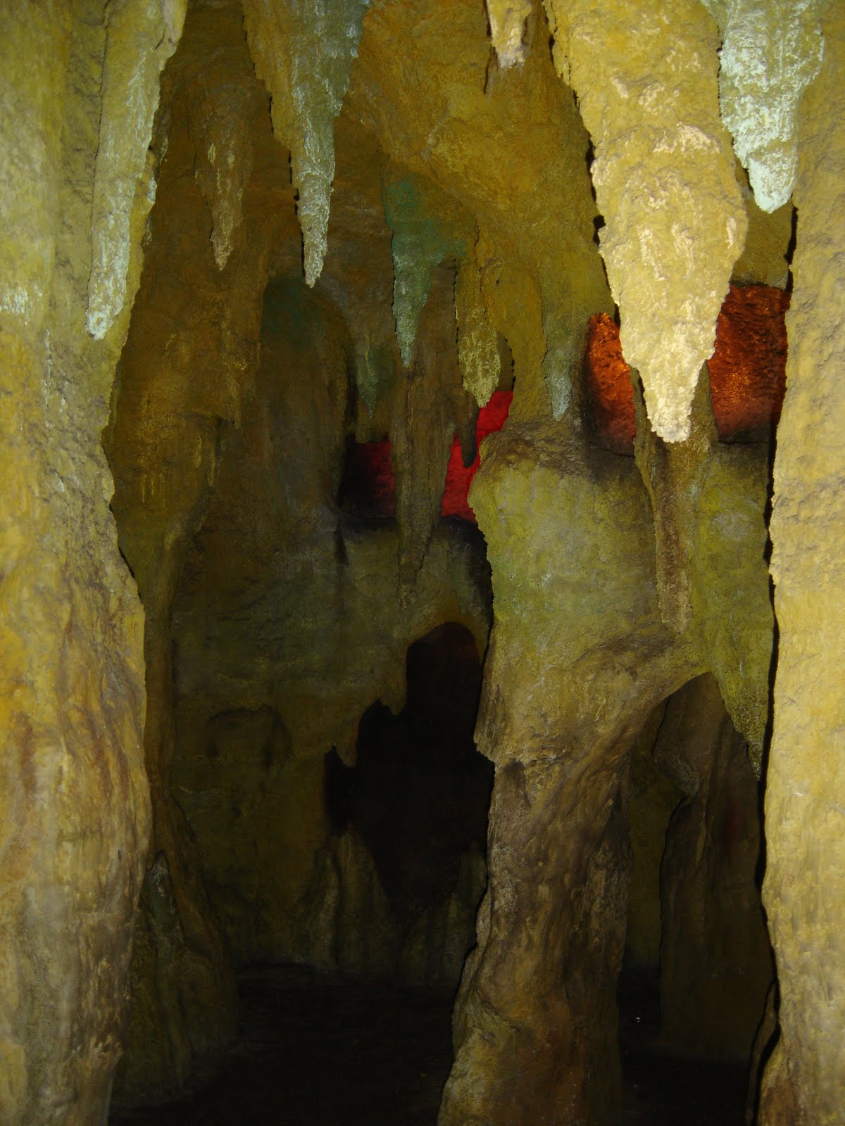 Disney Vacation Kingdom: Injun Joe's Cave