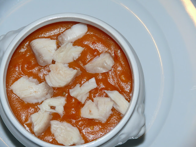 KABANOVA.Comedor: AJO COLORADO