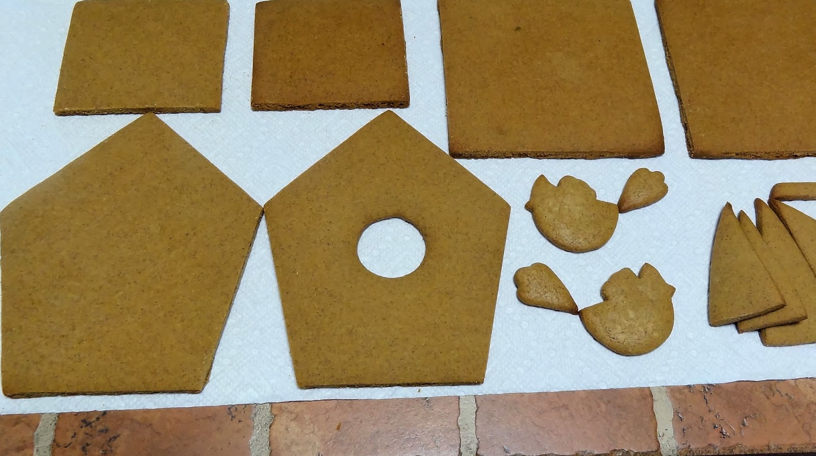 True's Gift's From the Heart: My Very First Gingerbread House! :)