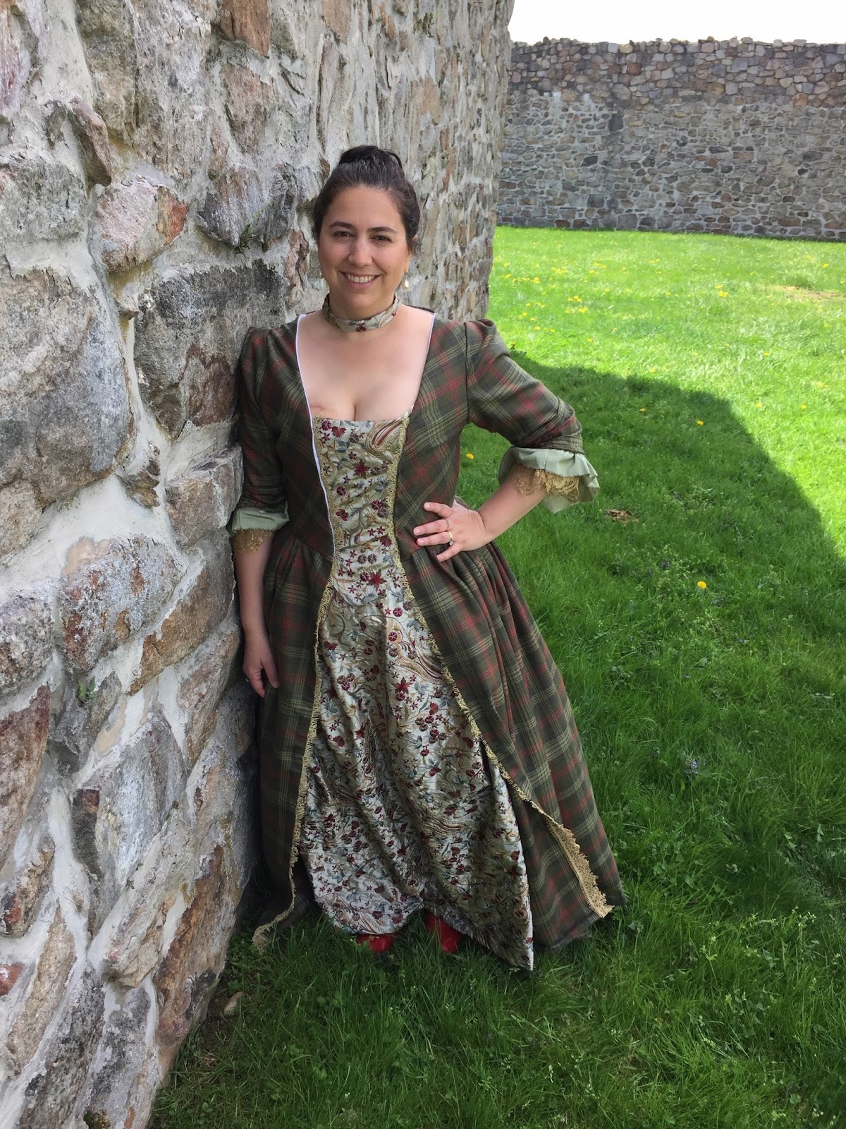 Maggie's Costume Wardrobe: Outlander "The Gathering" gown