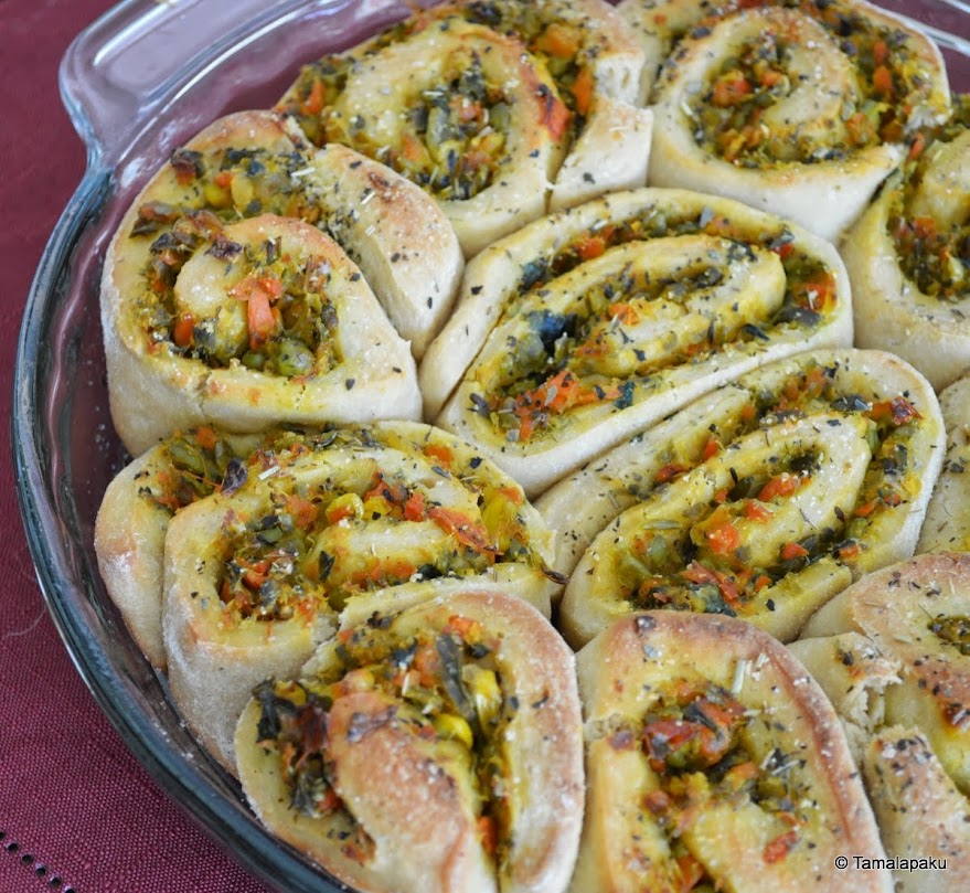 Garlic Mixed Vegetable Rolls ~ Tamalapaku