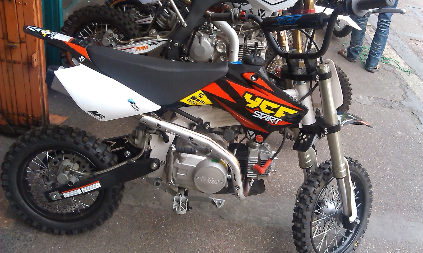 MOTOR TRAIL YCF DAYTONA 110 CC SURABAYA