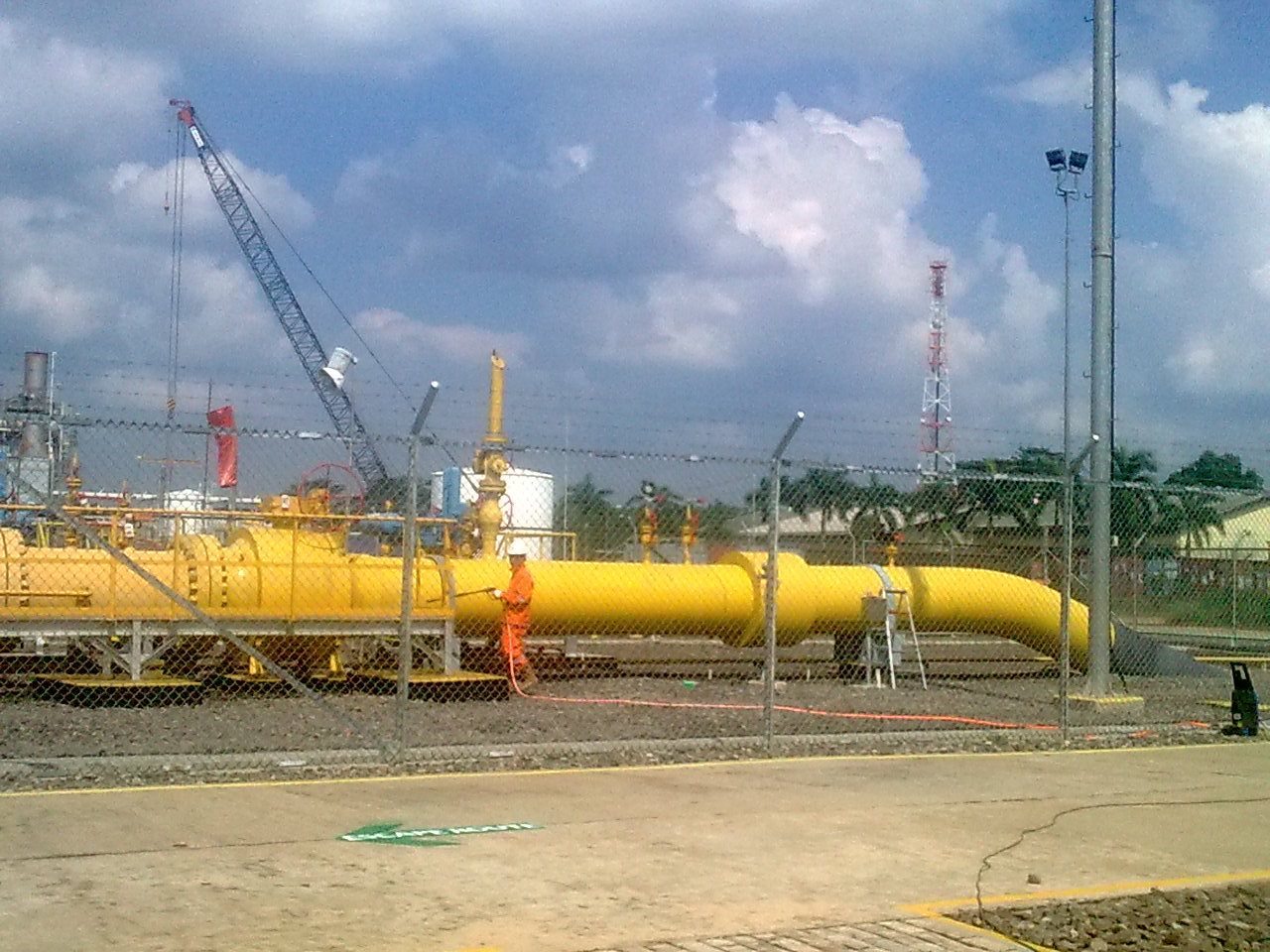 GRISSIK - SOUTH SUMATRA INDONESIA: Cuci Pipa - SPG