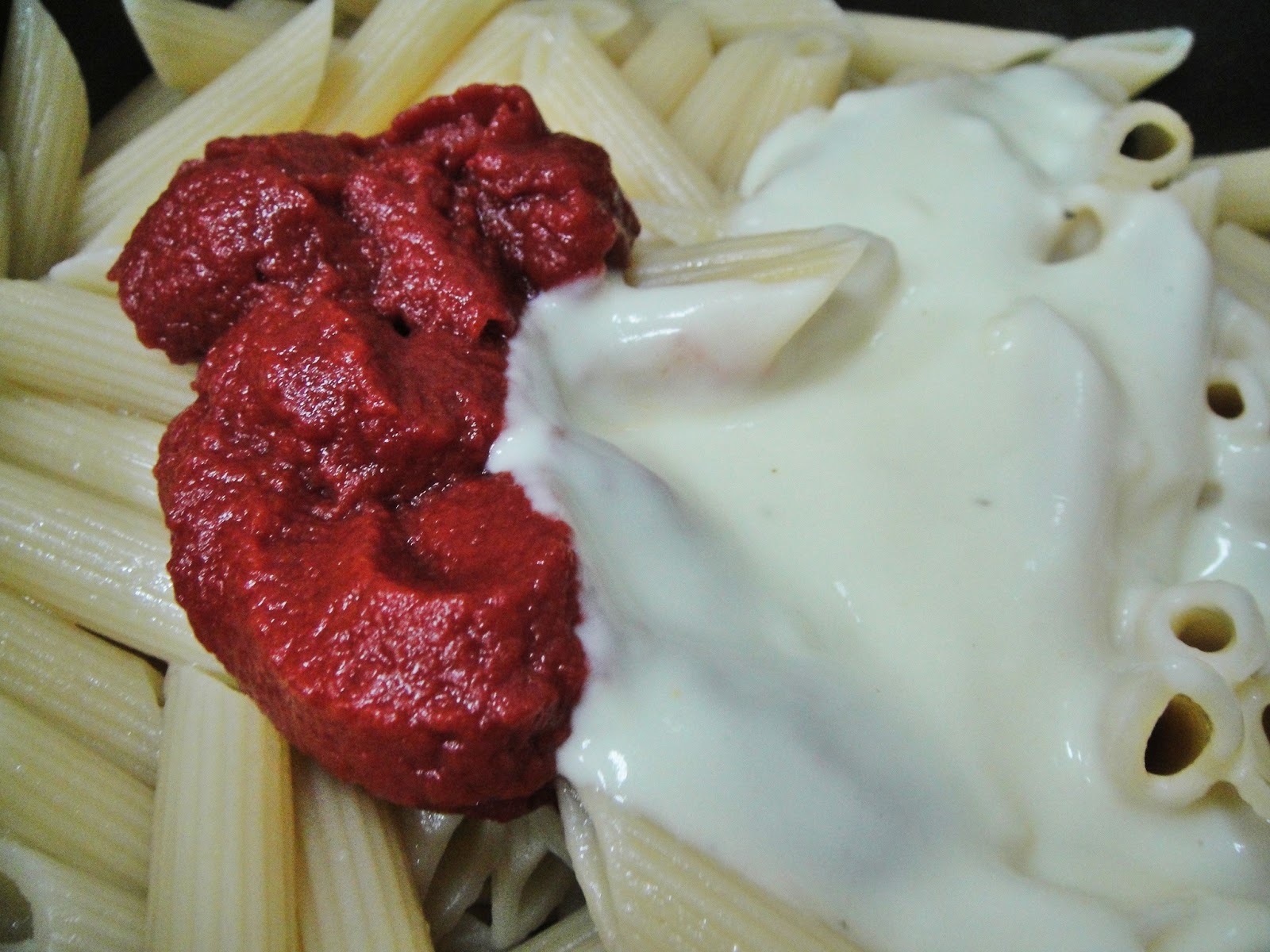 Maryam's Culinary Wonders: 1036. Egyptian Macarona (Pasta Bake)