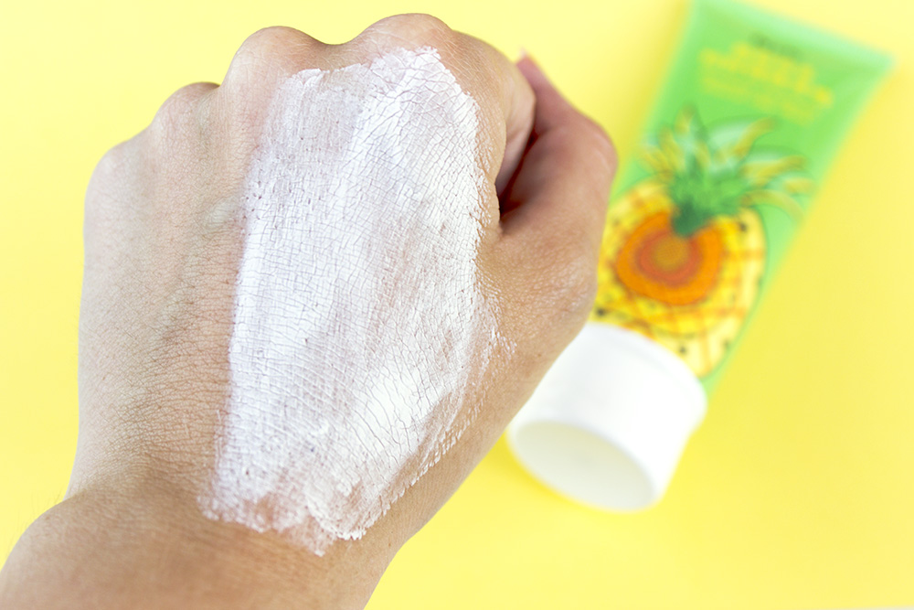 emptyfloor: Naruko NRK Pineapple Enzymatic Mineral Clay Mask review