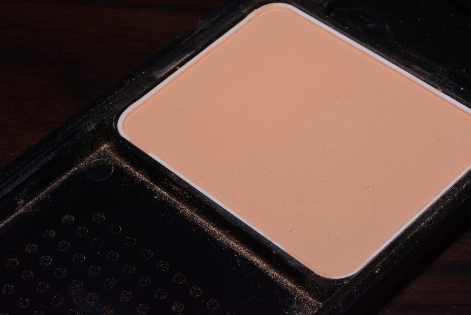 FACE: Ever Bilena Matte Two Way Cake in Golden Beige | Lady Rattus Blog