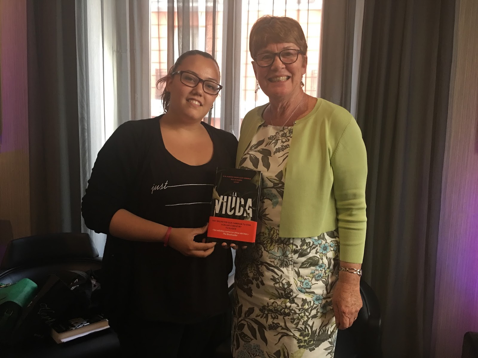 Pero qué locura de libros..*: ENCUENTRO CON FIONA BARTON, AUTORA DE 'LA ...