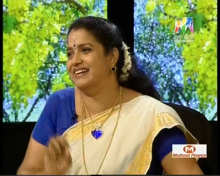 serial actress Maya Moushmi set saree stills in mazhavil manorama ...