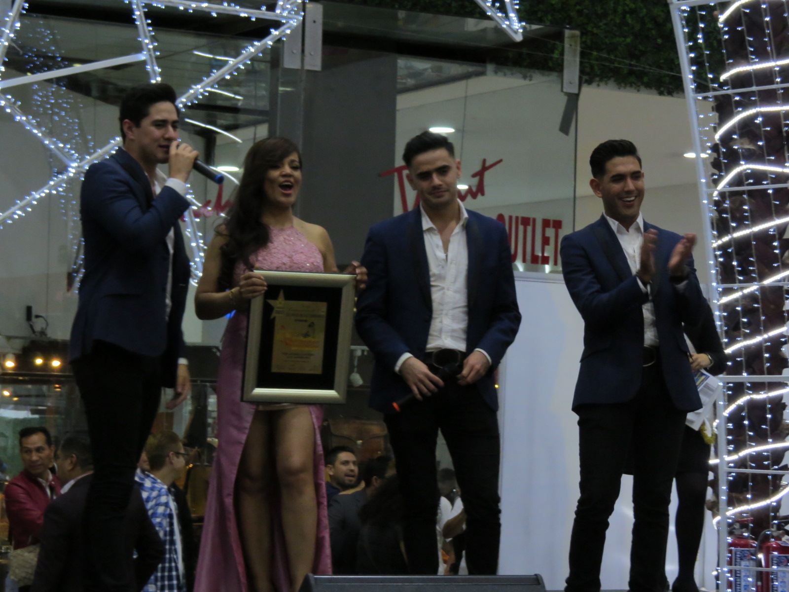 somos el espectador: AMERICA RAMIREZ LA MEXICANA DE UN CONTINENTE