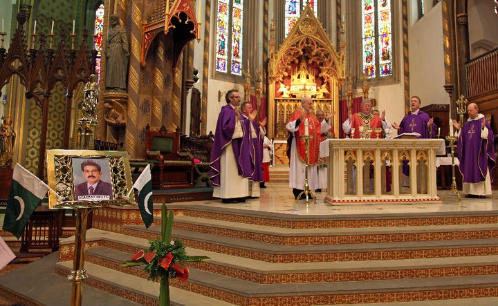 British Pakistani Christian Association: ARCHBISHOP LONGLEY CELEBRATES ...