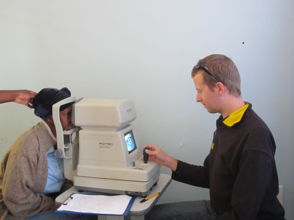 Murray & Candace's Adventures: Using an Auto Refractor...