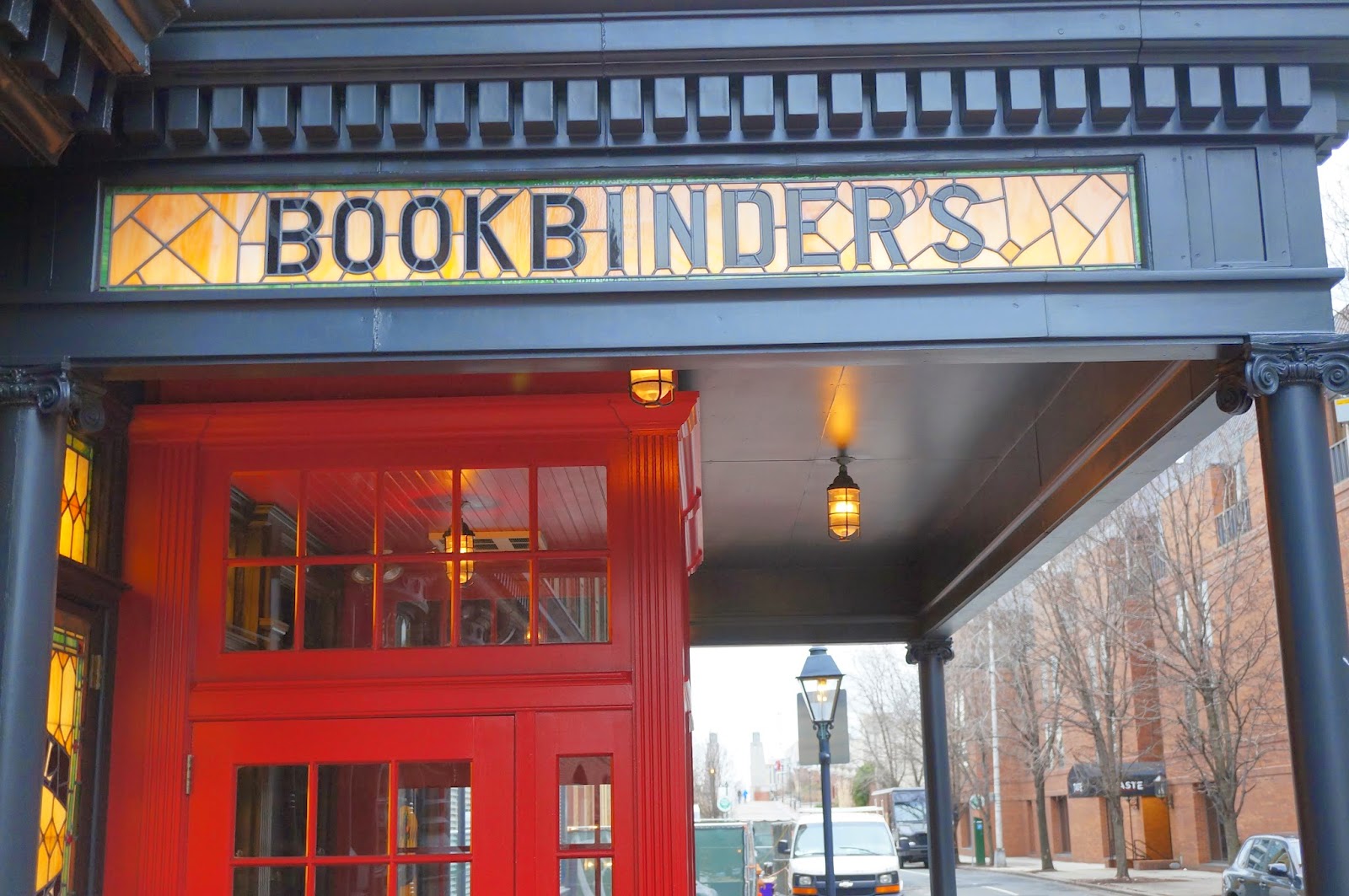 And Angus Was All Like / iAngus: The Olde Bar (Bookbinders, Old City ...