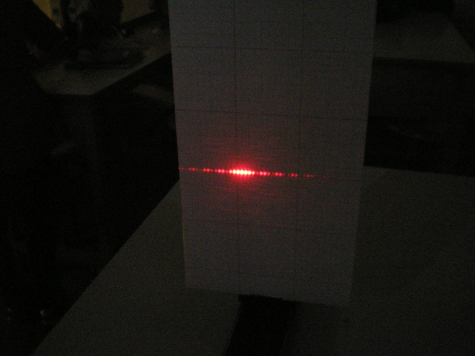 TP Spécialité Ancien: TP de Physique 5 : Diffraction et Interférences