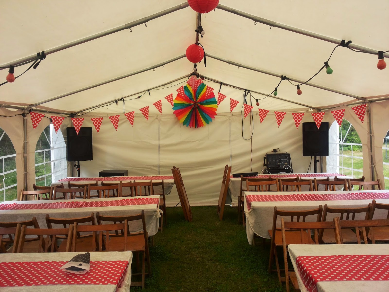 Festlige Fif: Havefest - pynt et telt!