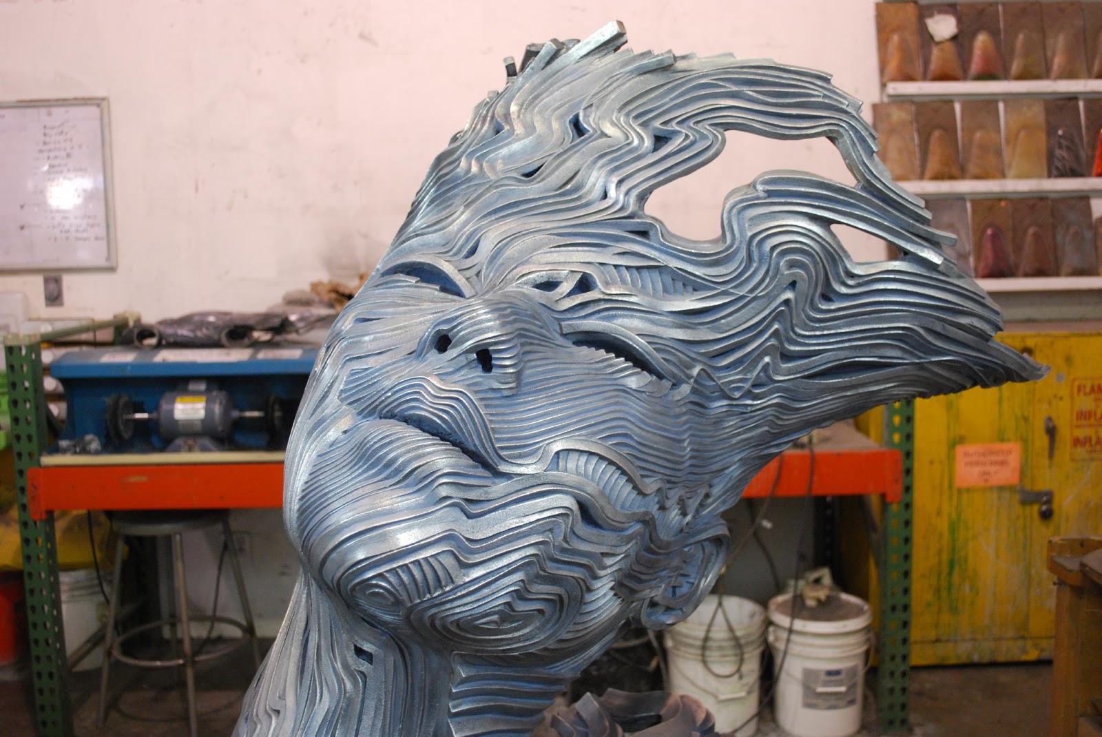 kree8tiv | Gil Bruvel Goes With The Flow