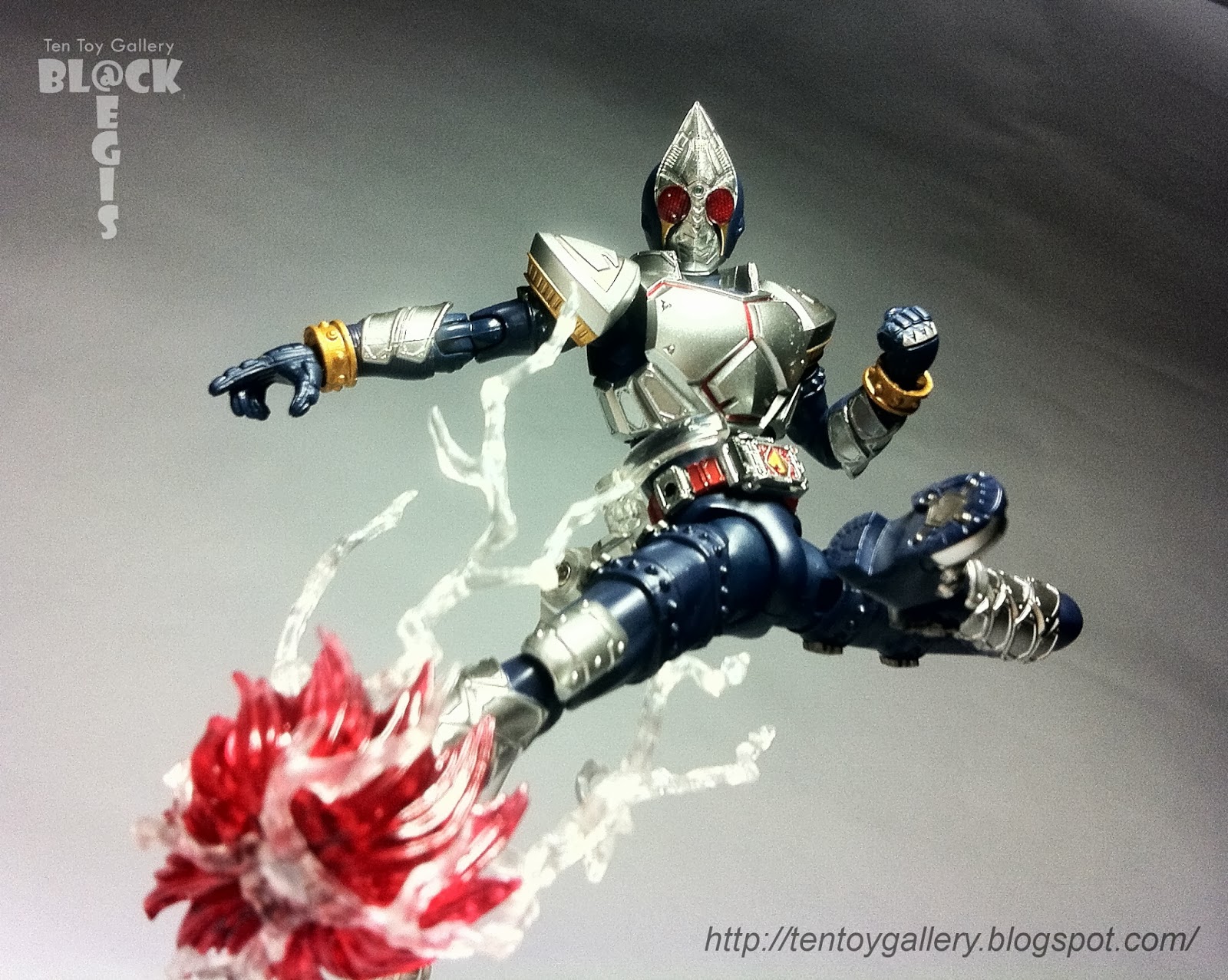 Ten Toy Gallery: Review: S.H.Figuarts Masked Rider Blade