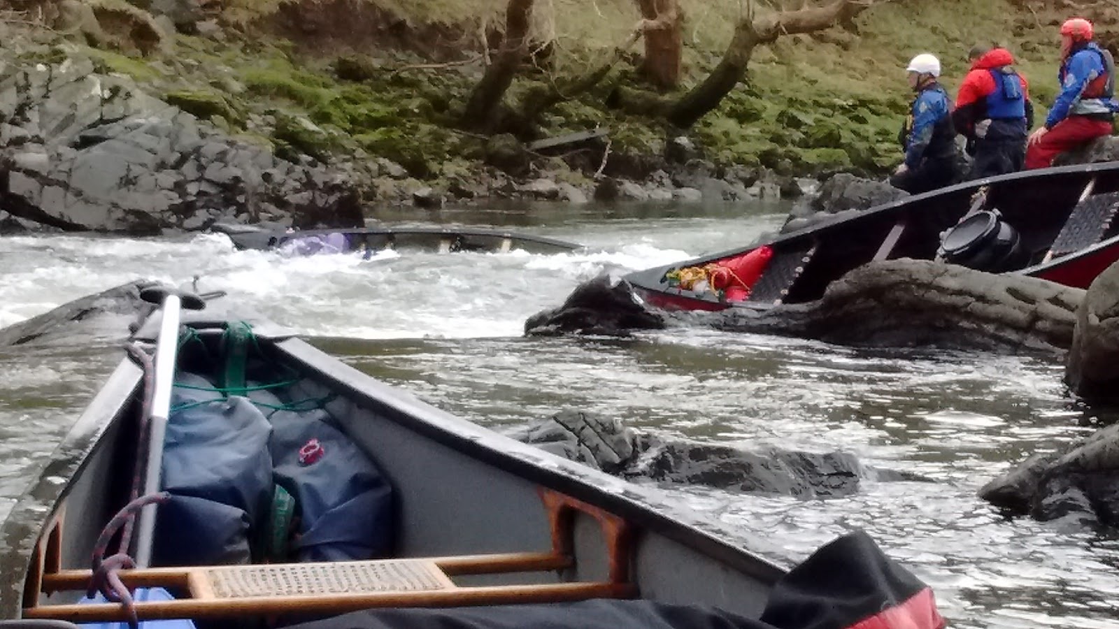 Canoes, Mountains & Caves: Pinned Canoe ... Interesting Day