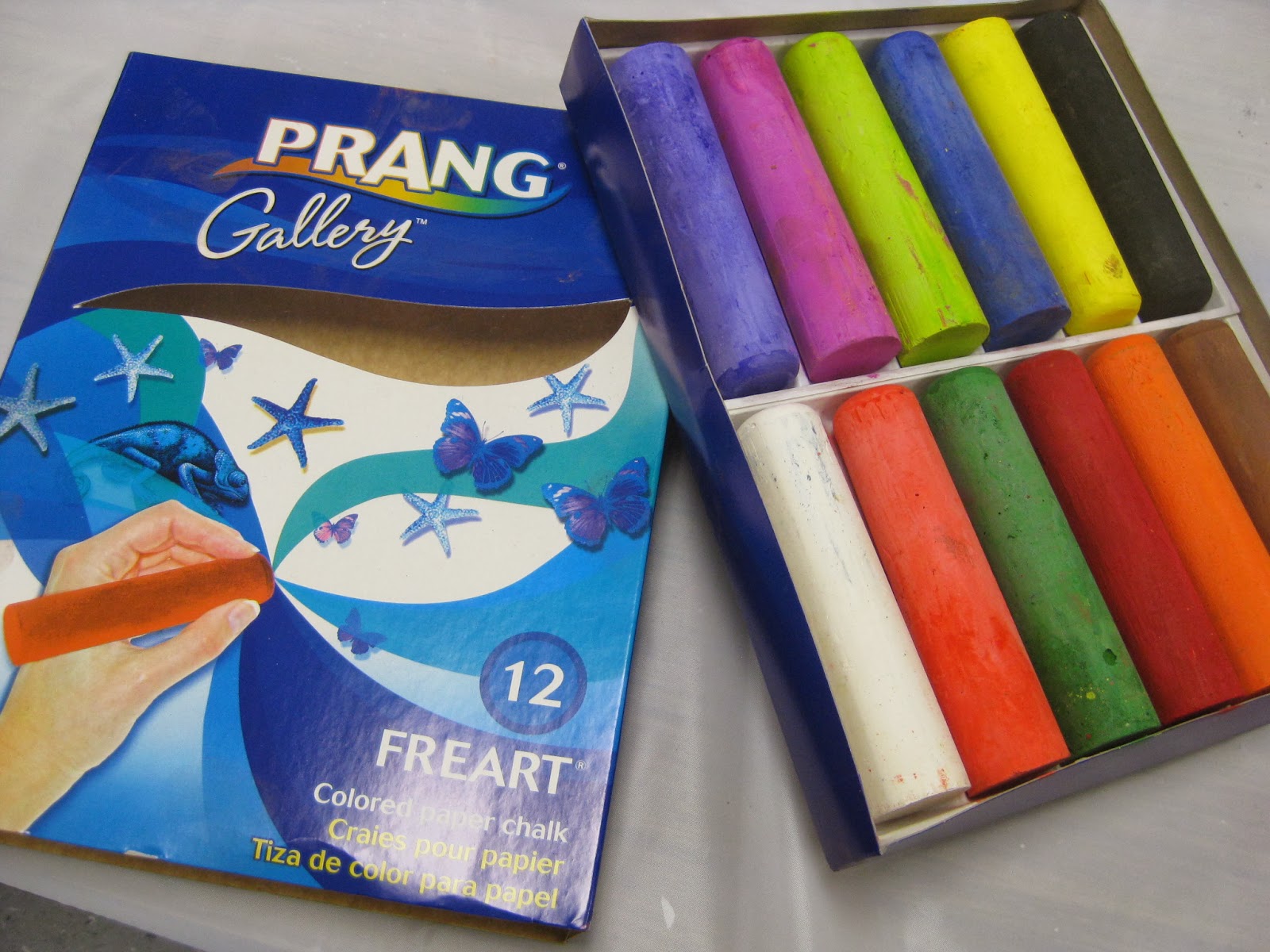 Cassie Stephens: In the Art Room: Floating Chalk Prints